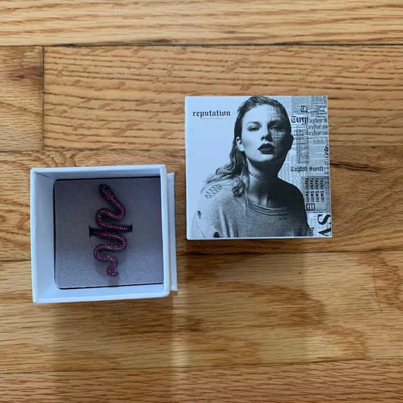 Taylor Swift | Jewelry | Taylor Swift Reputation Purple Snake Ring ...